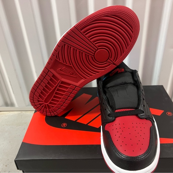 Jordan | Shoes | Nike Womens Air Jordan Low Og Shoes Unc To Chi Red ...